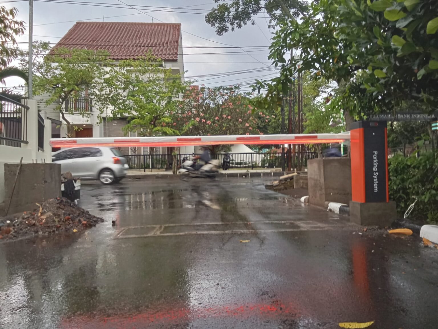 Palang Parkir M Gate ™: Jual Barrier Gate Palang Parkir Otomatis ...